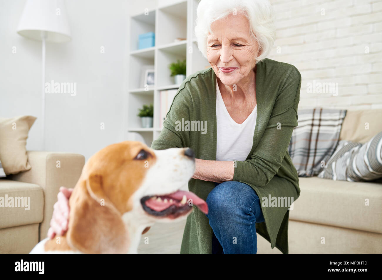 Old lonely woman mature retired hi-res stock photography and images - Alamy