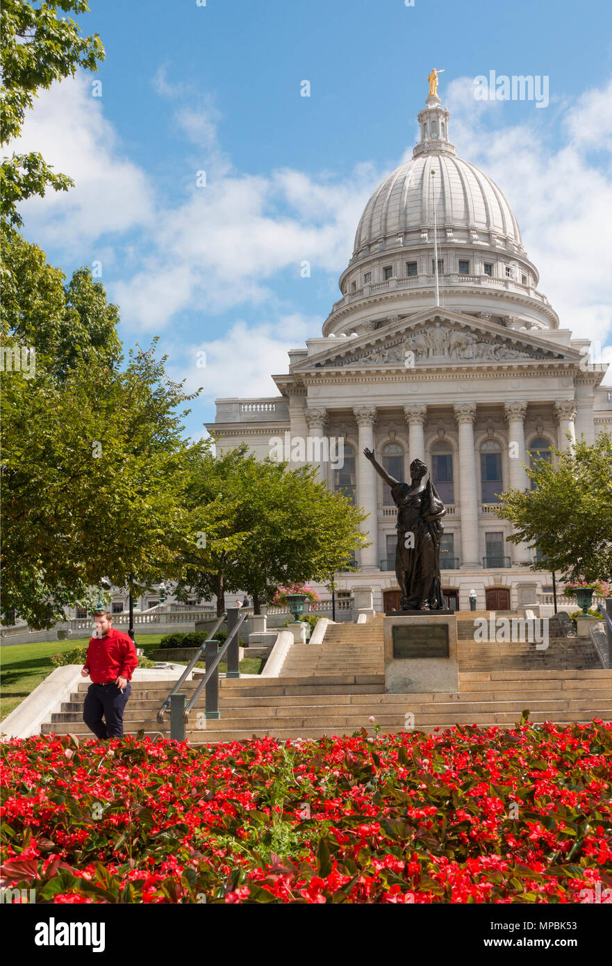 Madison Wisconsin state capitol building Stock Photo - Alamy