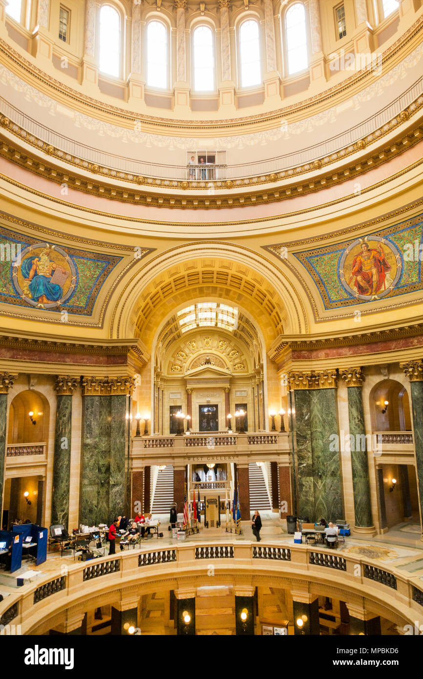 U s capitol dome balcony hi-res stock photography and images - Alamy