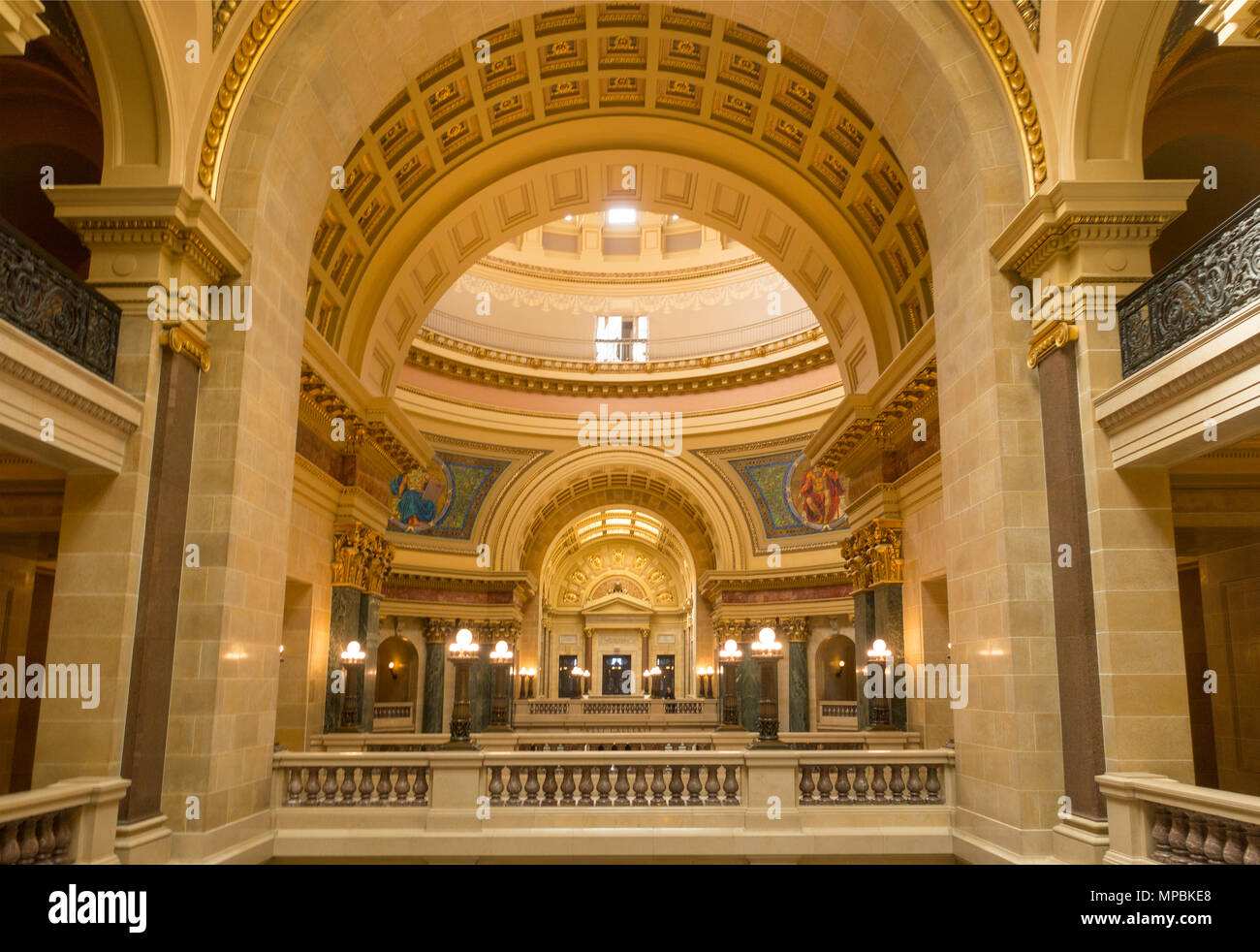 Madison Wisconsin state capitol building Stock Photo - Alamy