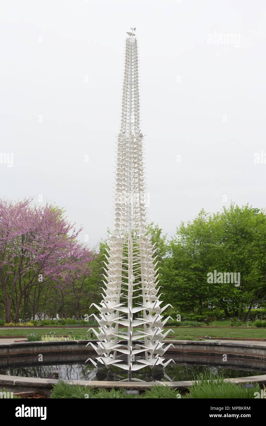 Kevin box sculpture hi-res stock photography and images - Alamy