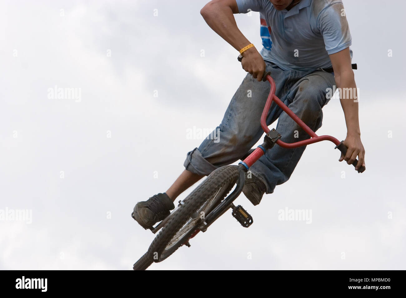 Bmx stunt rider airborne hi-res stock photography and images - Alamy