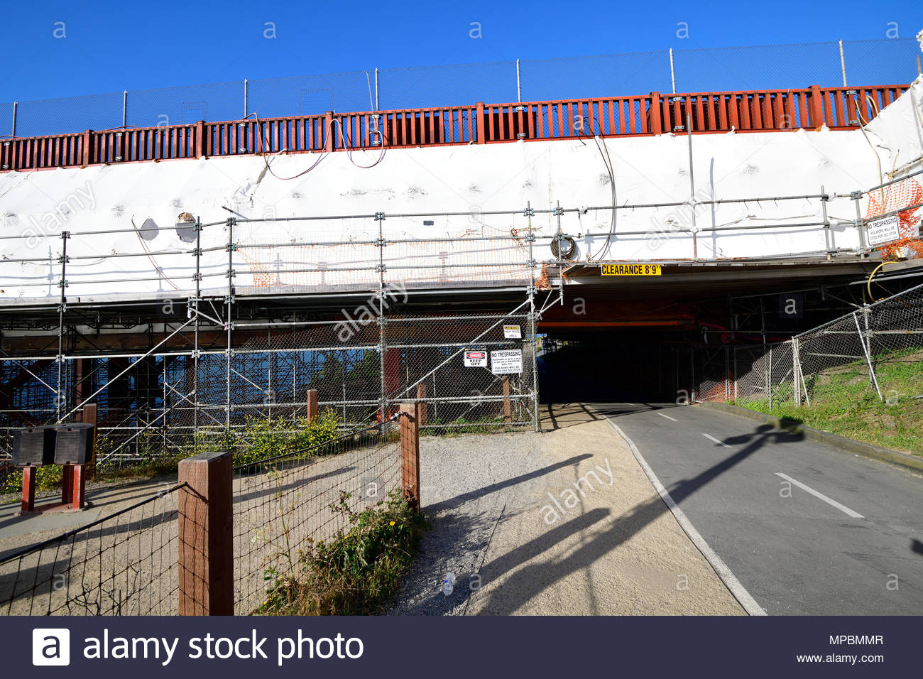 Bridge Scaffolding Stock Photos & Bridge Scaffolding Stock Images - Alamy