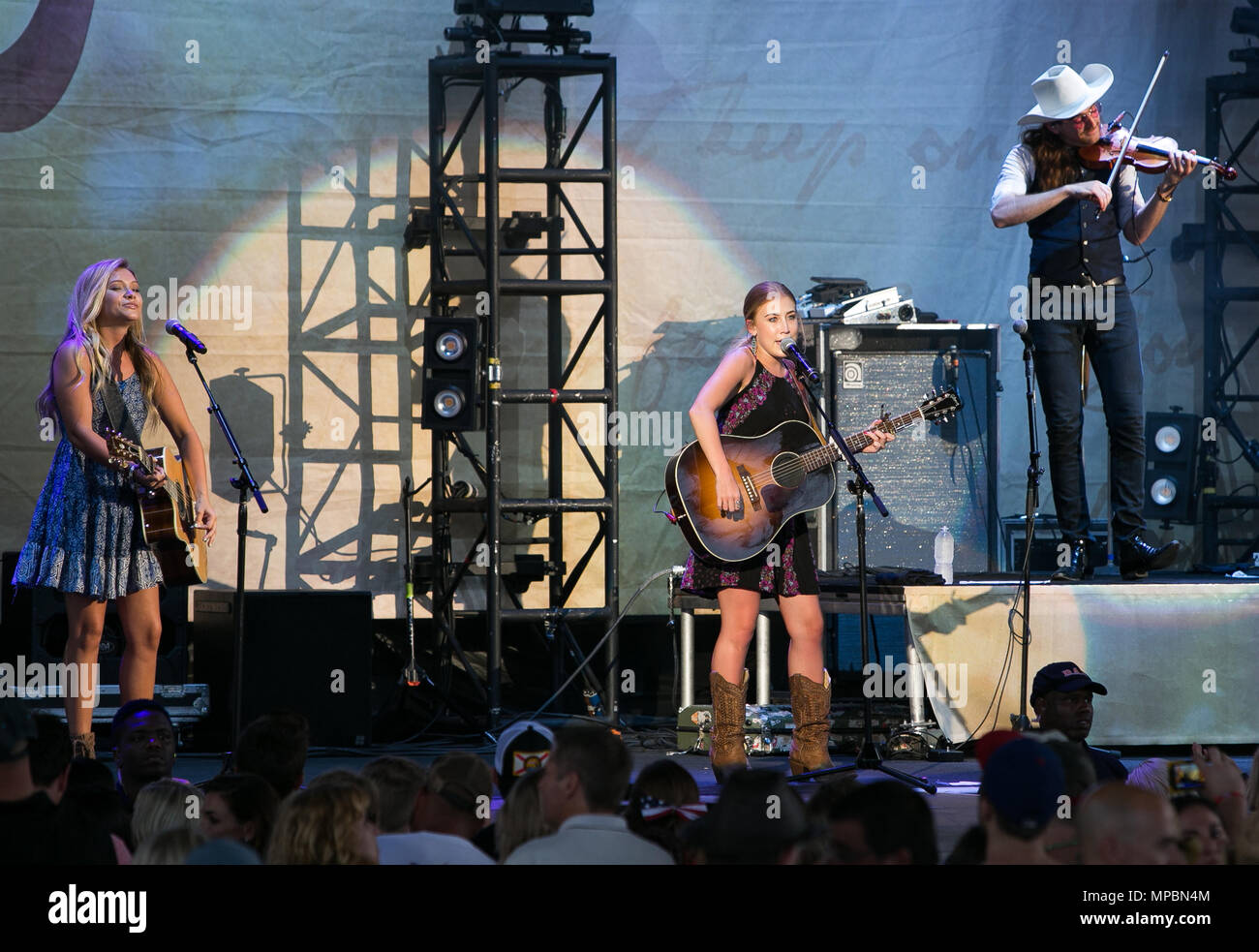 Maddie Tae Stock Photos & Maddie Tae Stock Images - Alamy