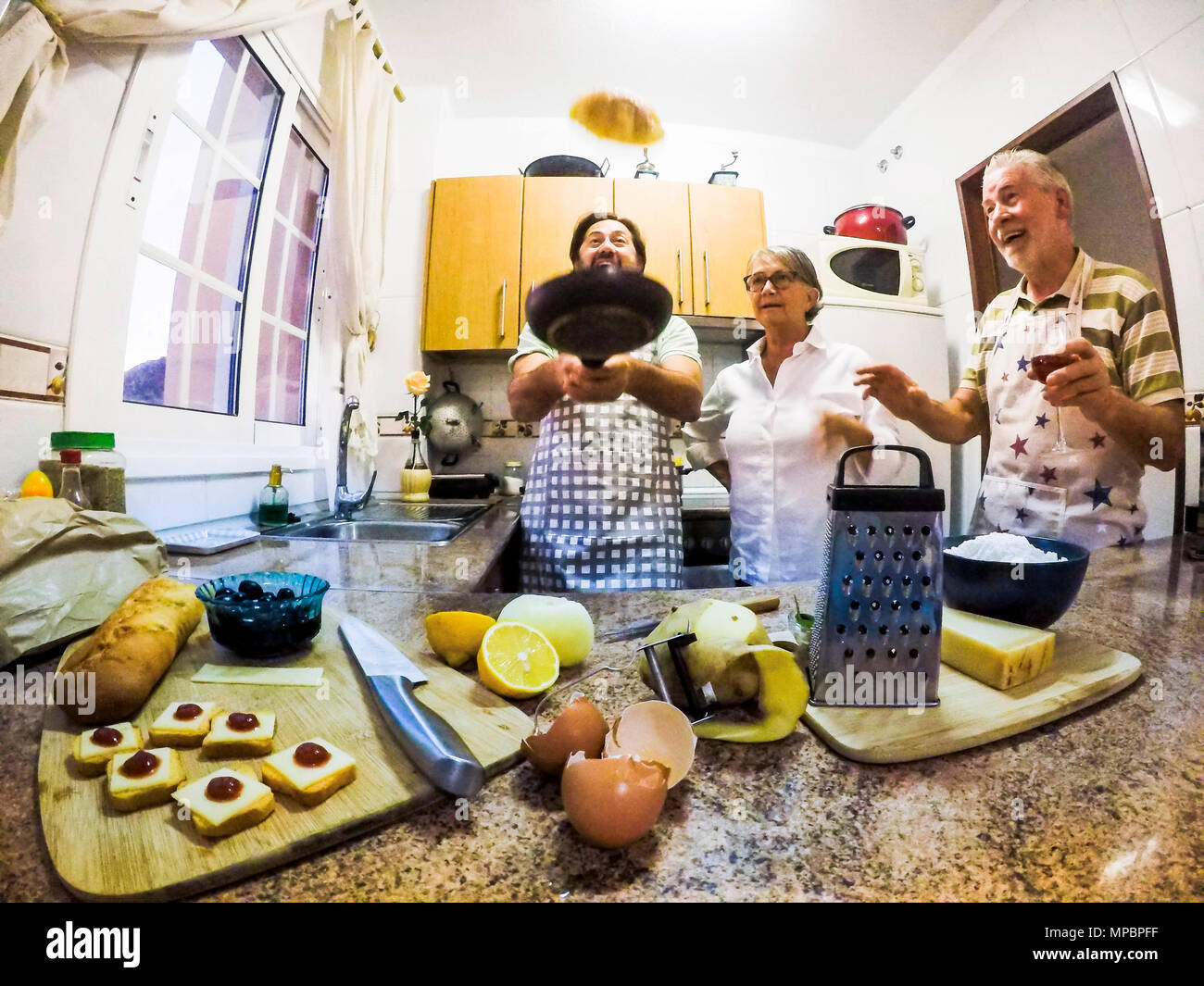 Kitchen situation hi-res stock photography and images - Alamy