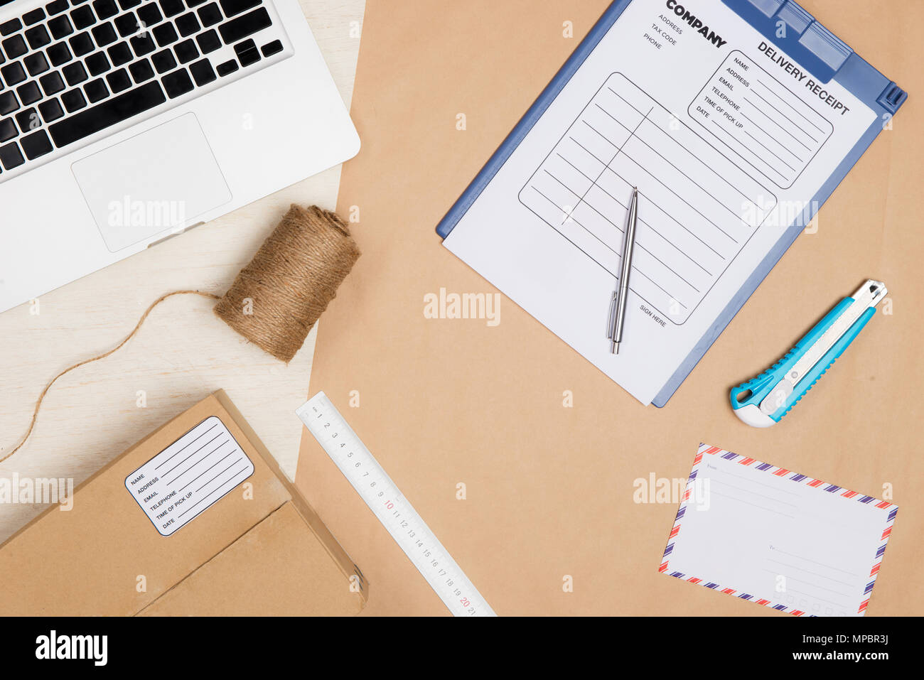 Delivery receipt hi-res stock photography and images - Alamy