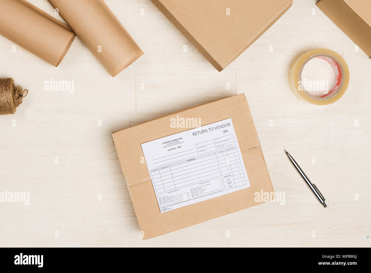 Return package hi-res stock photography and images - Alamy