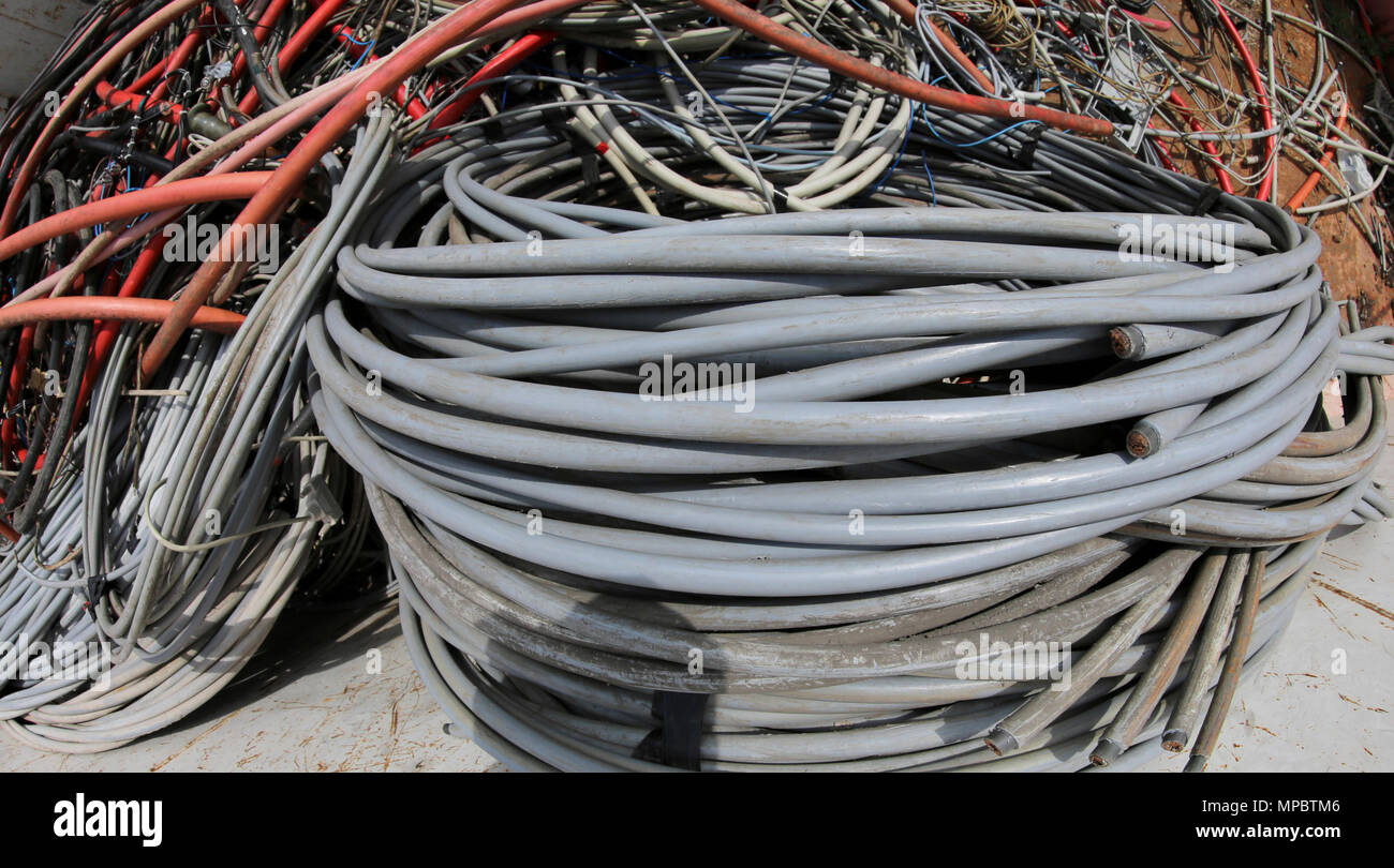 Wasted cables hi-res stock photography and images - Alamy