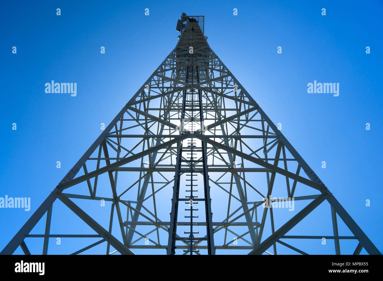 Link tower telecommunication hi-res stock photography and images - Alamy