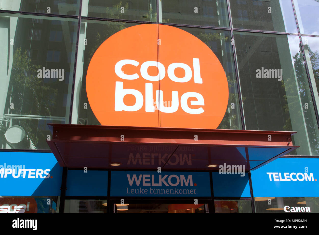 Facade cool hi-res stock photography and images - Alamy