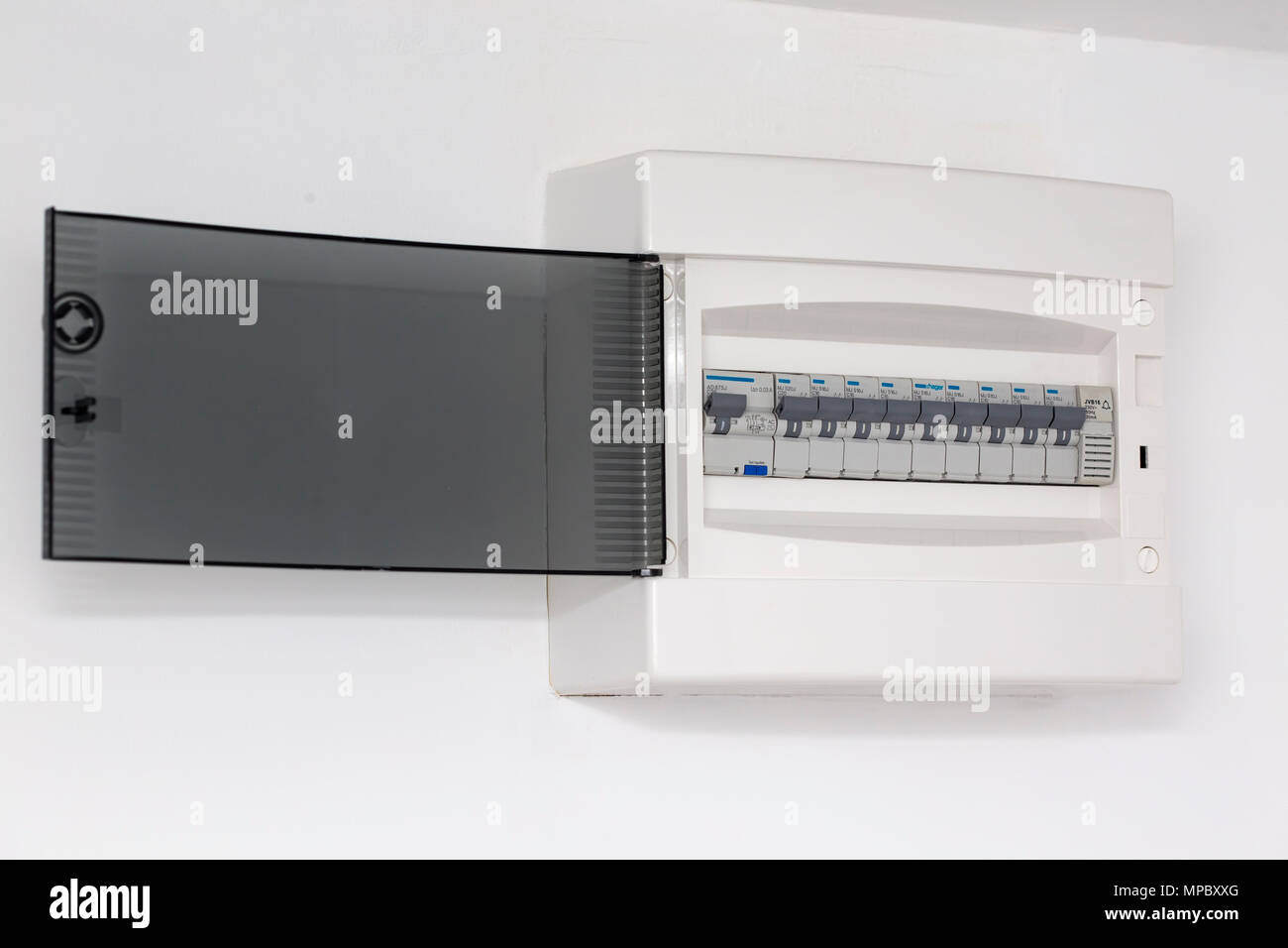 Automatic fuse electrical connector in power lines located inside of ...