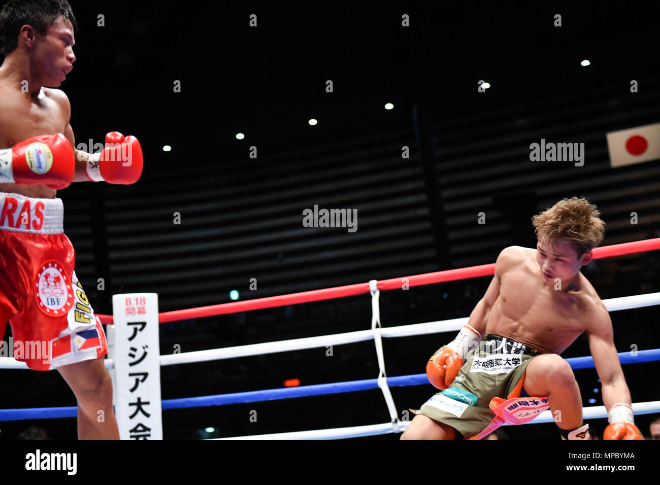 Tokyo, Japan. 20th May, 2018. (L-R) Vince Paras (PHI), Hiroto Kyoguchi ...