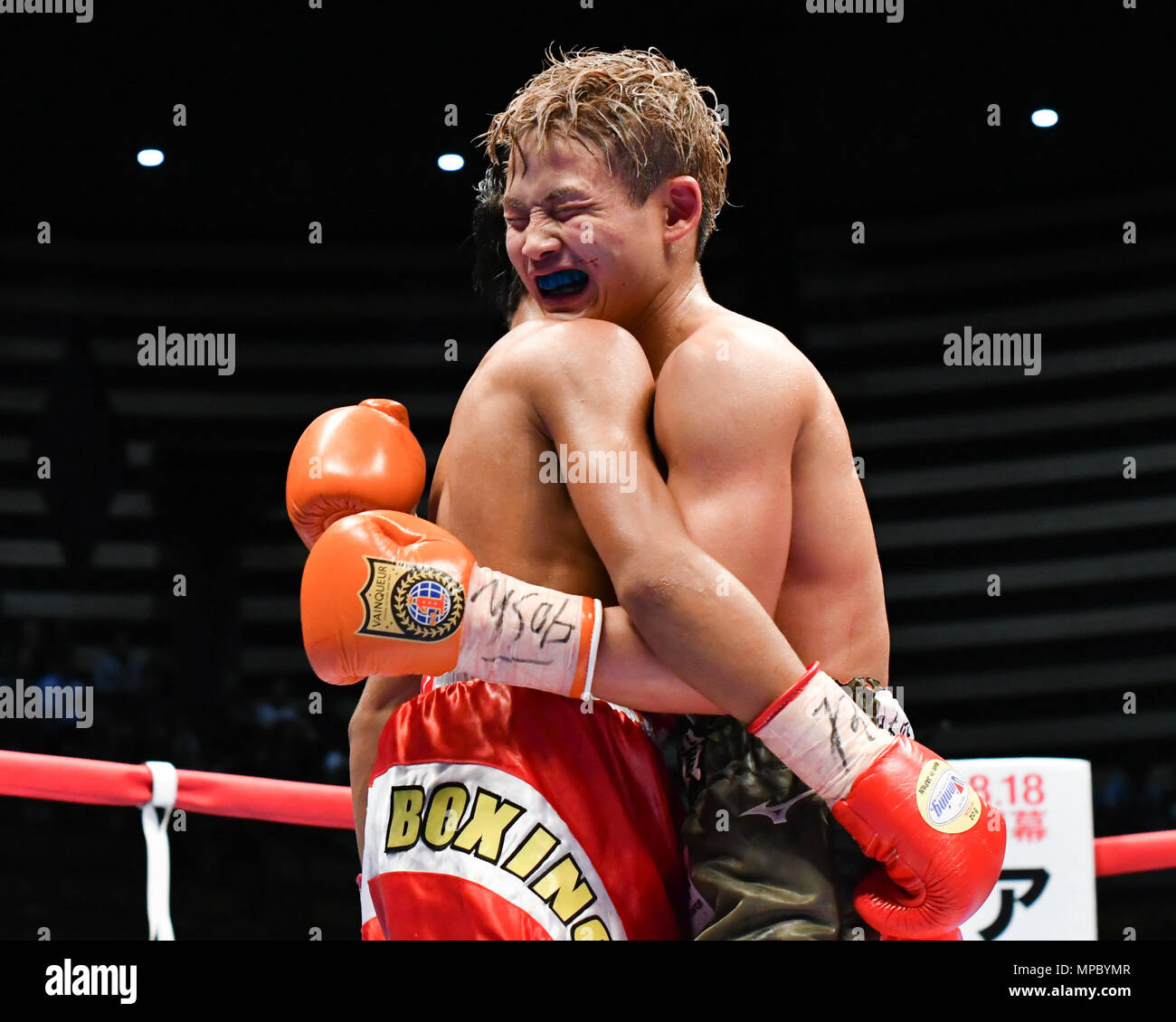 Tokyo, Japan. 20th May, 2018. (L-R) Vince Paras (PHI), Hiroto Kyoguchi ...