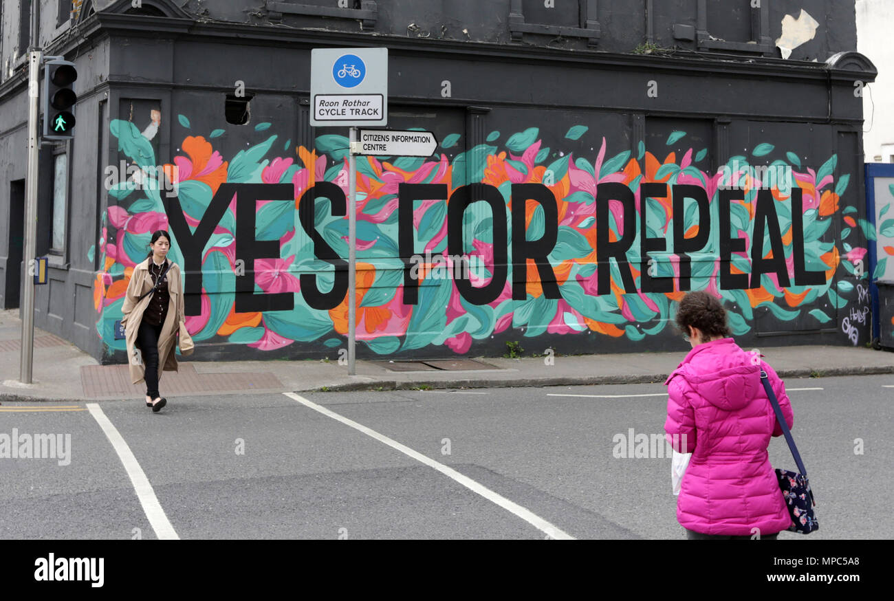 Yes mural hi-res stock photography and images - Alamy