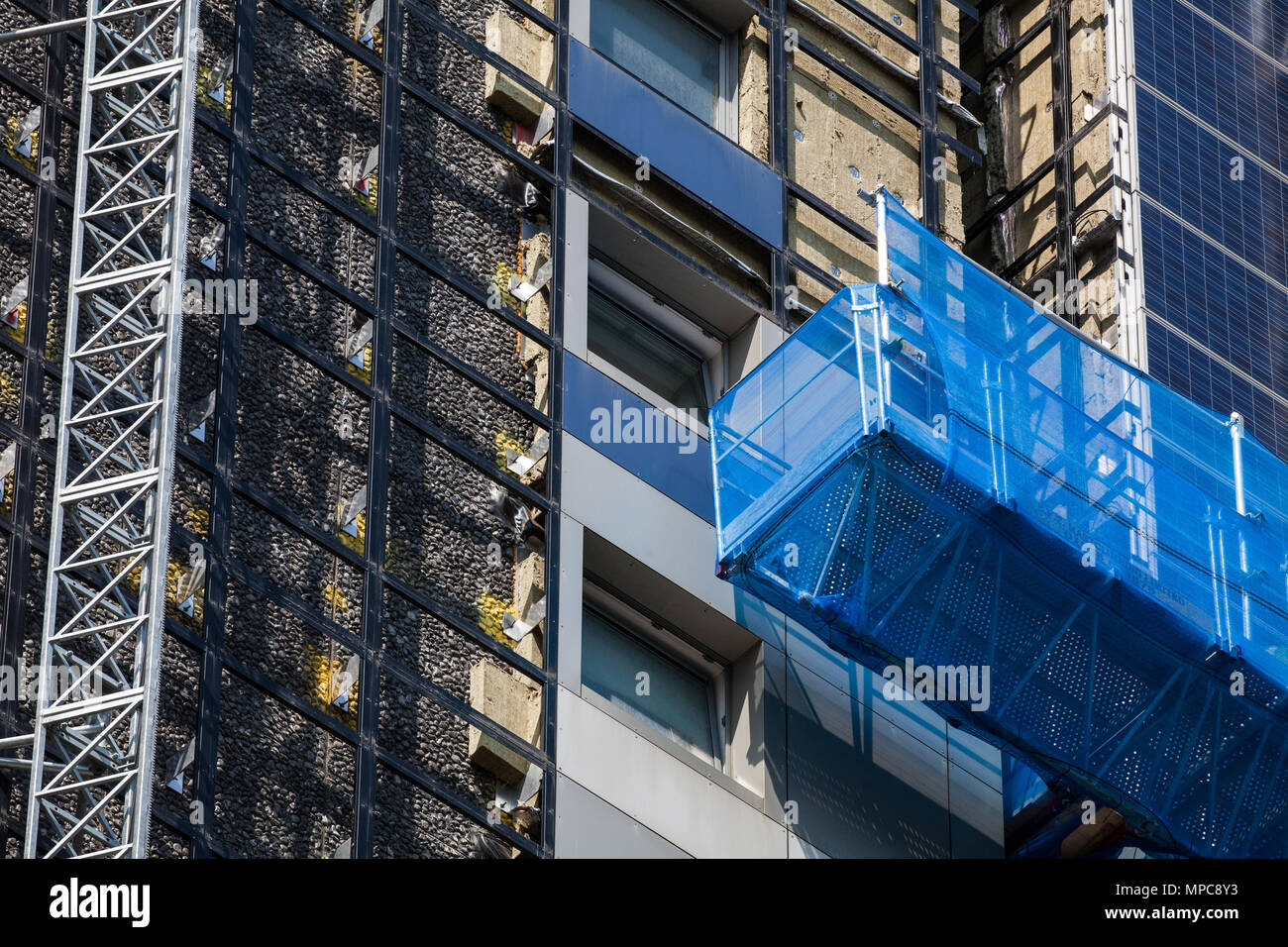 Acm cladding housing hi-res stock photography and images - Alamy