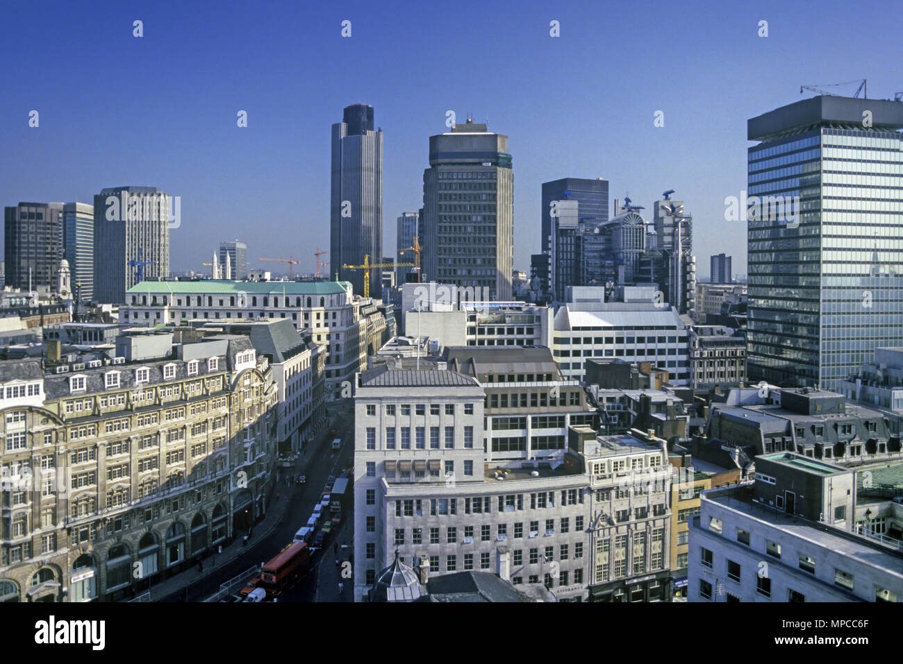 London rooftops 1980s hi-res stock photography and images - Alamy