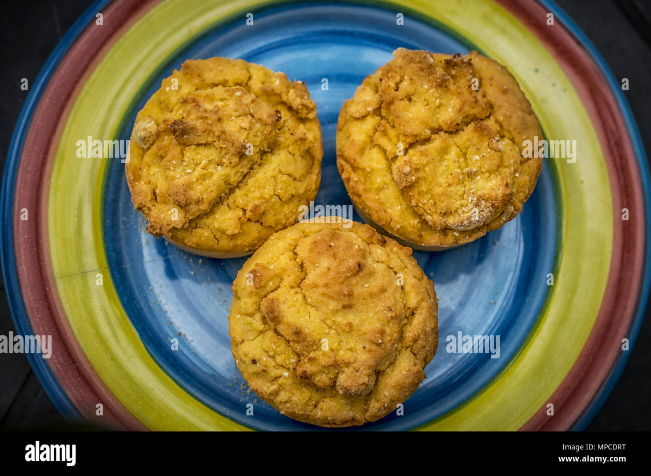 Cornbread on plate hi-res stock photography and images - Alamy