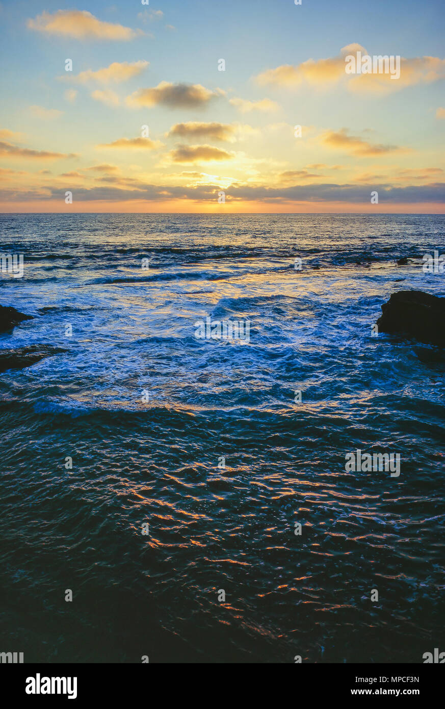 Pacific ocean at sunset hi-res stock photography and images - Alamy