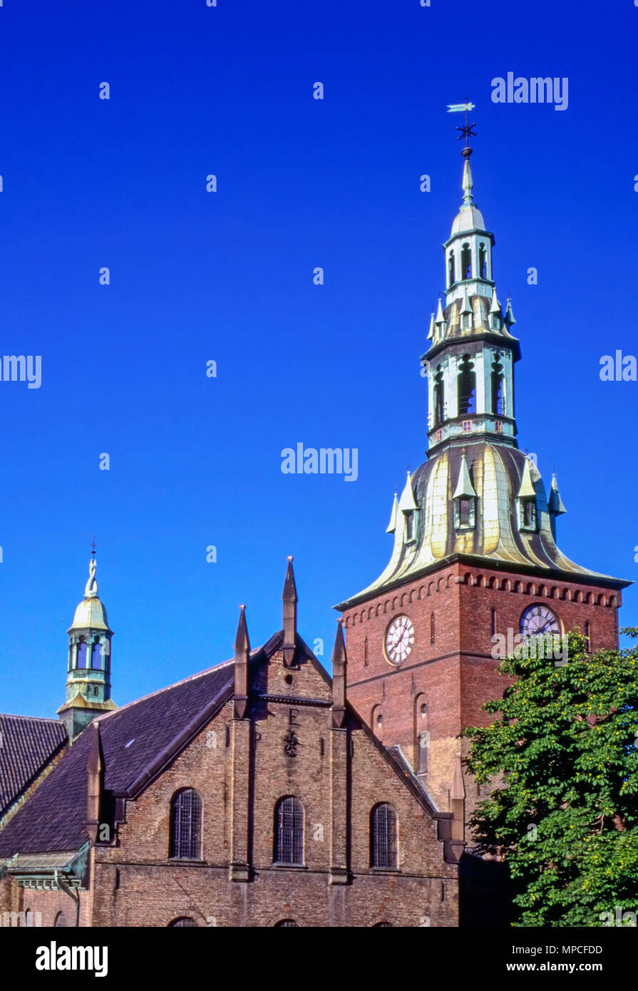 Oslo cathedral hi-res stock photography and images - Alamy