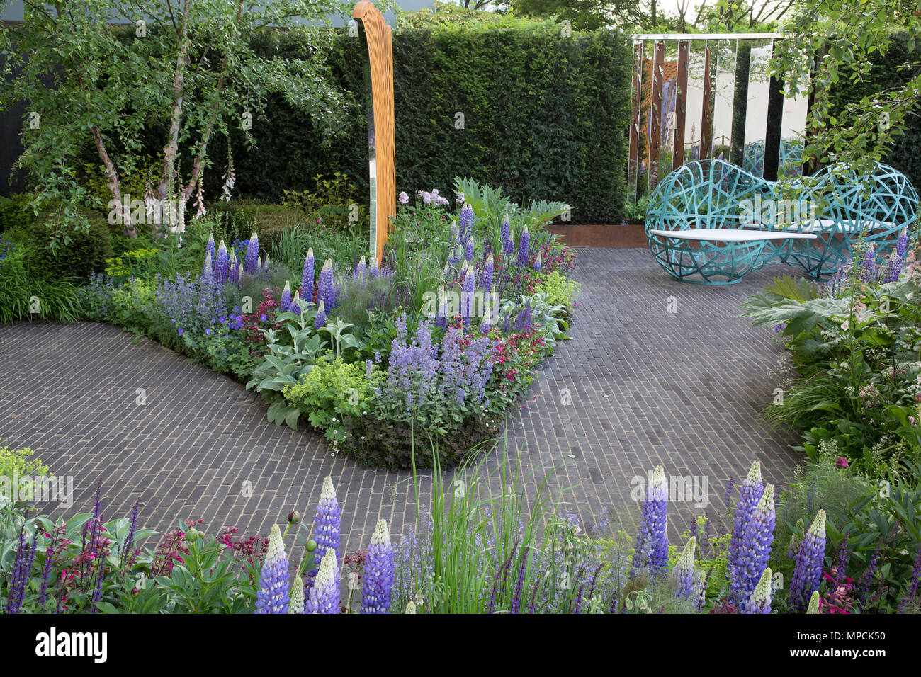 The David Harber and Savills Garden. Designer: Nic Howard. Contractor ...