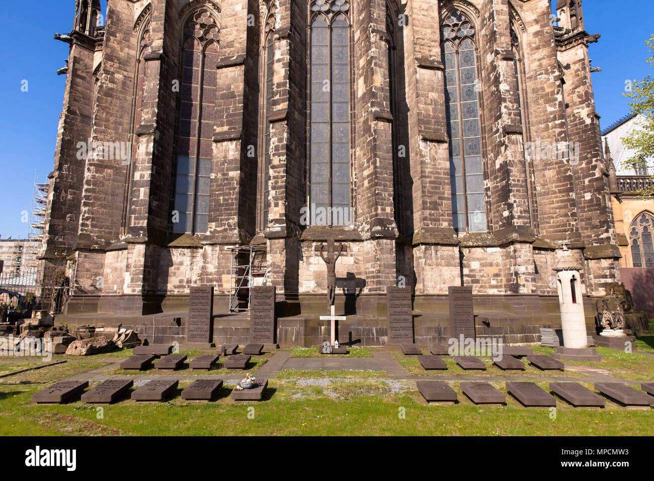 Koelner dom cologne cathedral in hi-res stock photography and images ...