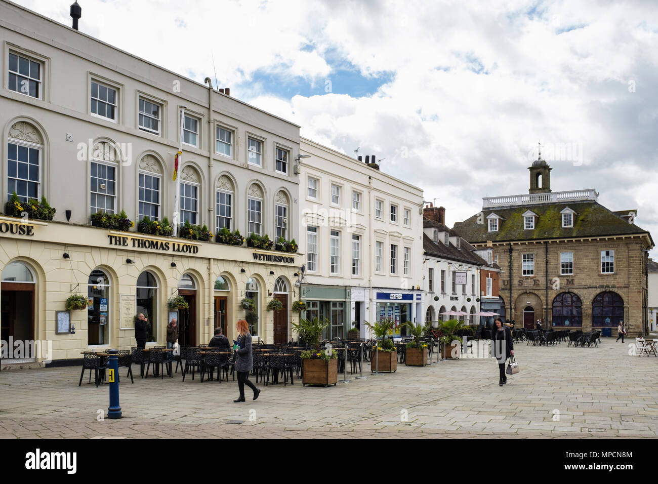 Warwick town square hi-res stock photography and images - Alamy