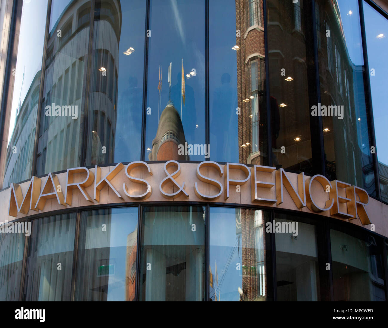 Chain of department stores hi-res stock photography and images - Alamy