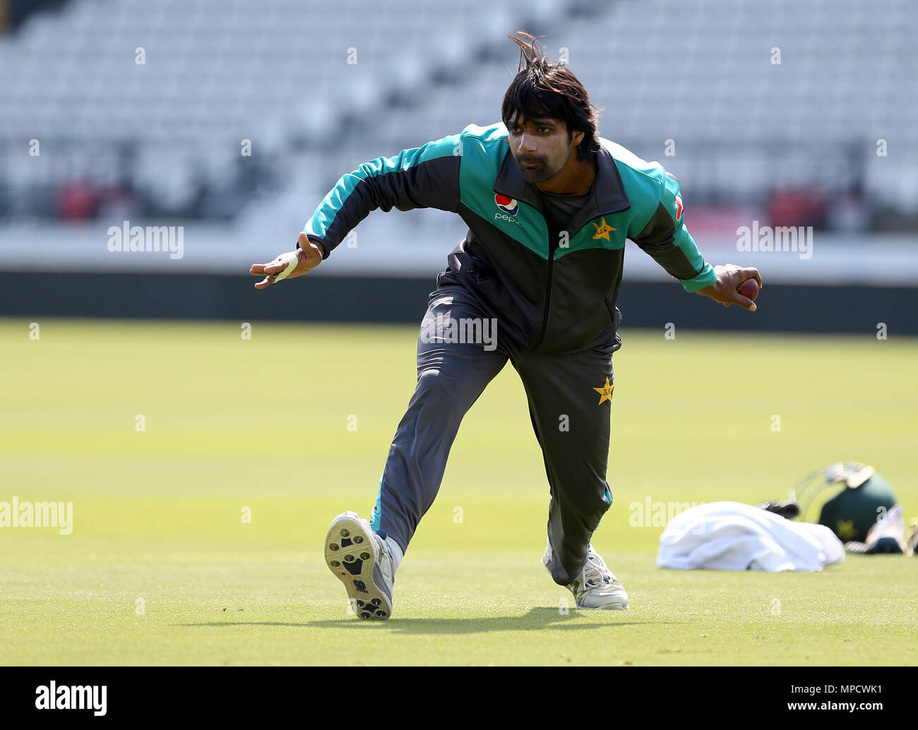 Pakistans rahat ali hi-res stock photography and images - Alamy