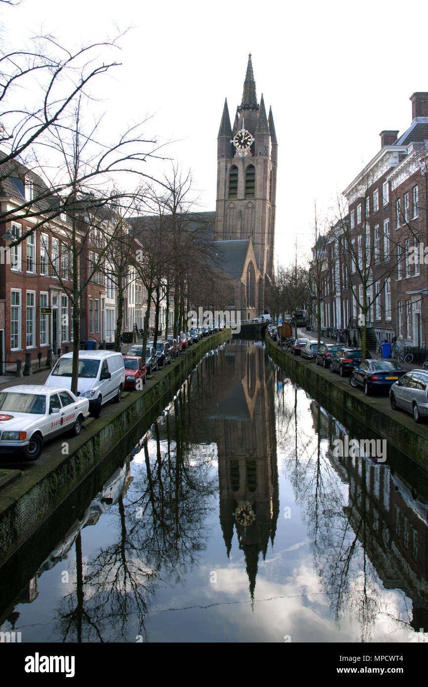 Oude Delft canal in Delft in the winter, with the Old Church in the ...
