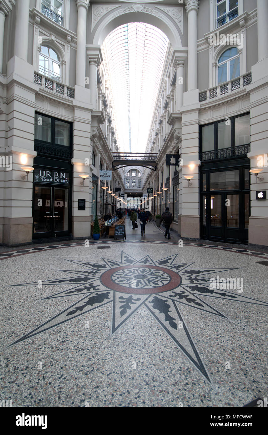 Hague shopping mall hi-res stock photography and images - Alamy