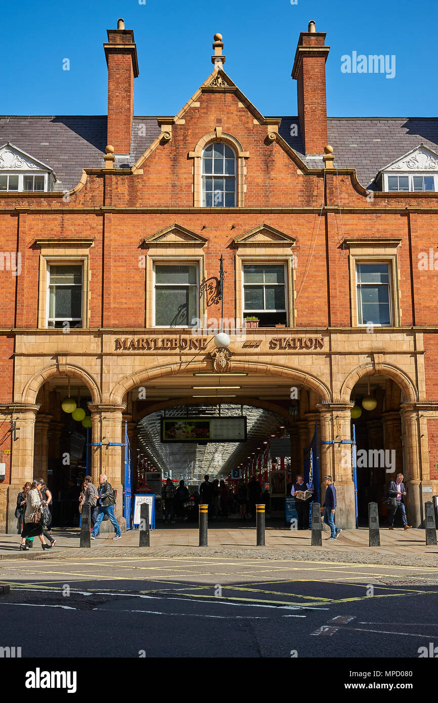 Marylebone railway station london hi-res stock photography and images ...