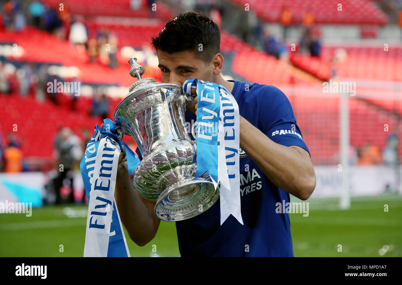 Chelsea's Alvaro Morata celebrate with the trophy after the Emirates FA ...