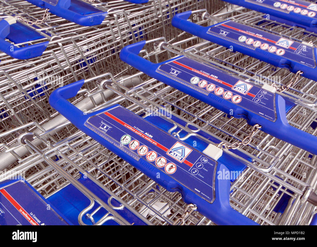 Aldi france hi-res stock photography and images - Alamy