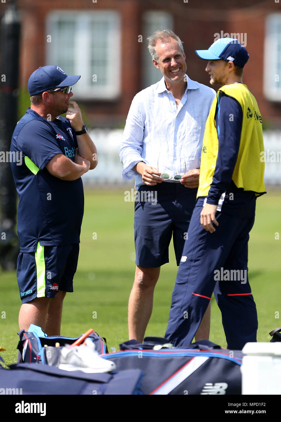 Cricket london hi-res stock photography and images - Alamy