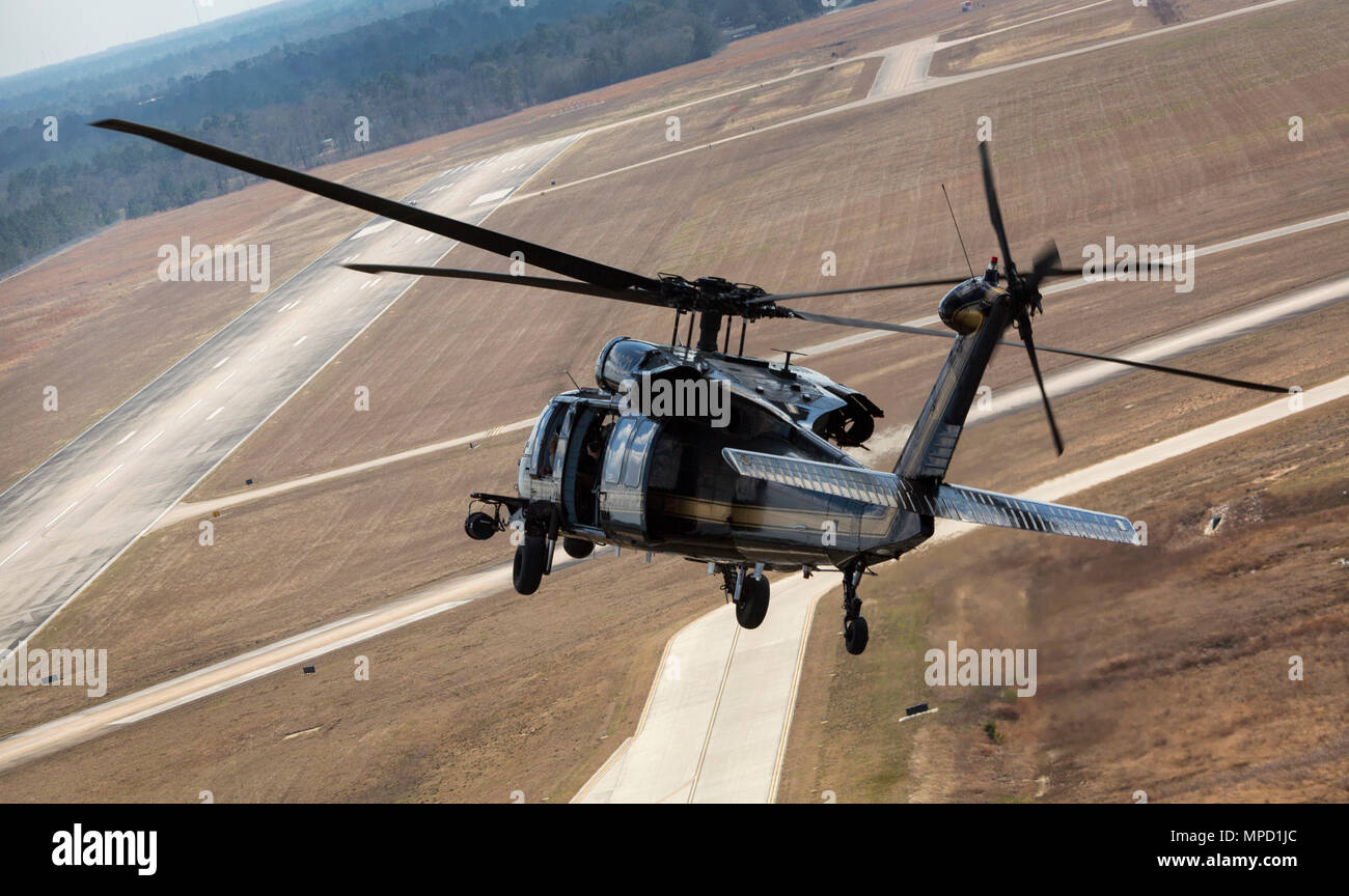 A UH-60 Black Hawk helicopter of U.S. Customs and Border Protection ...