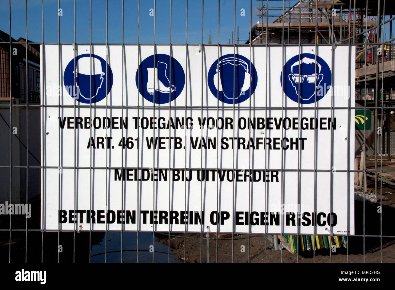 3-2 Warning sign at a construction project: prohibited unauthorized ...