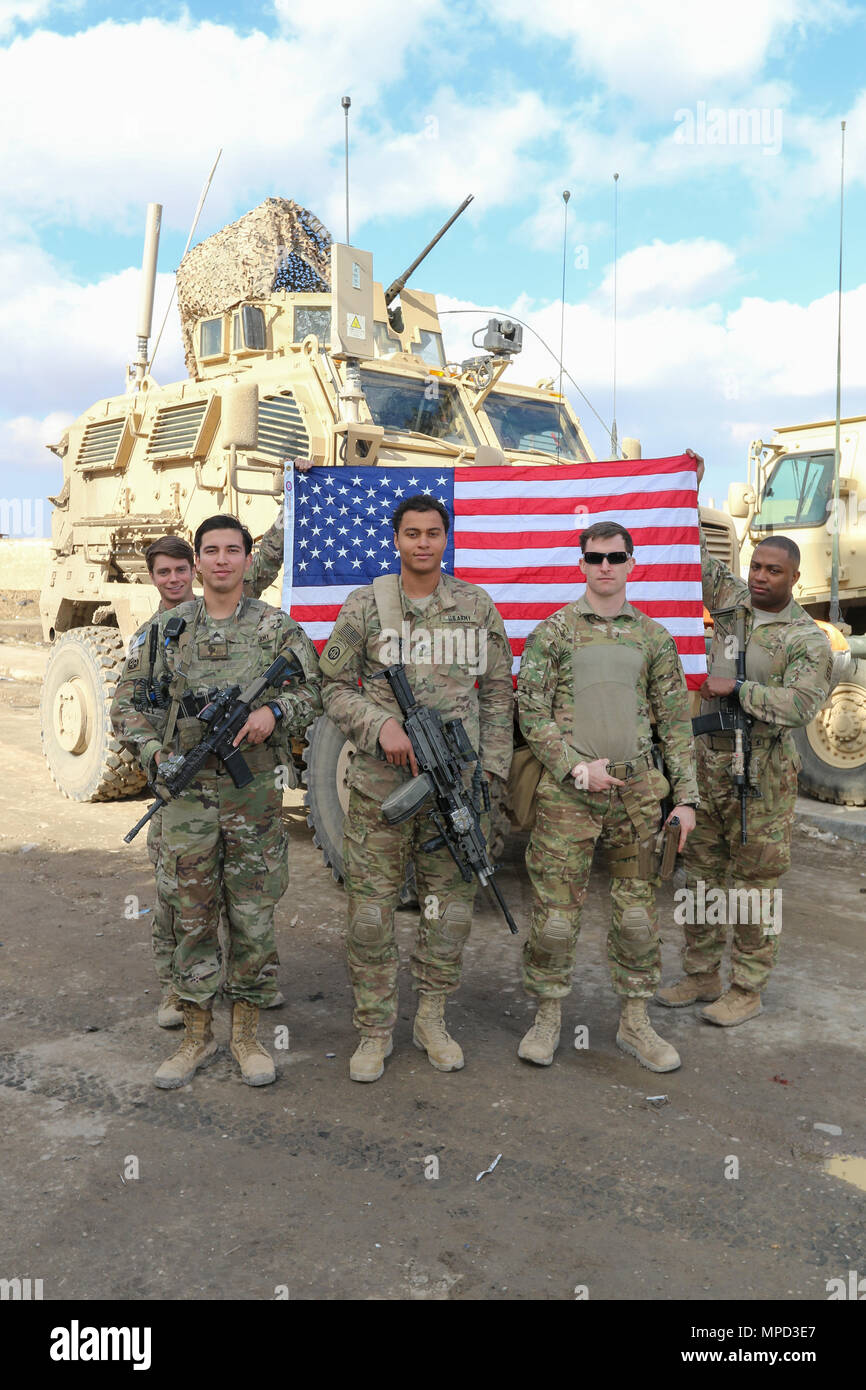 Paratroopers assigned to the 2nd Battalion, 325th Airborne Infantry ...