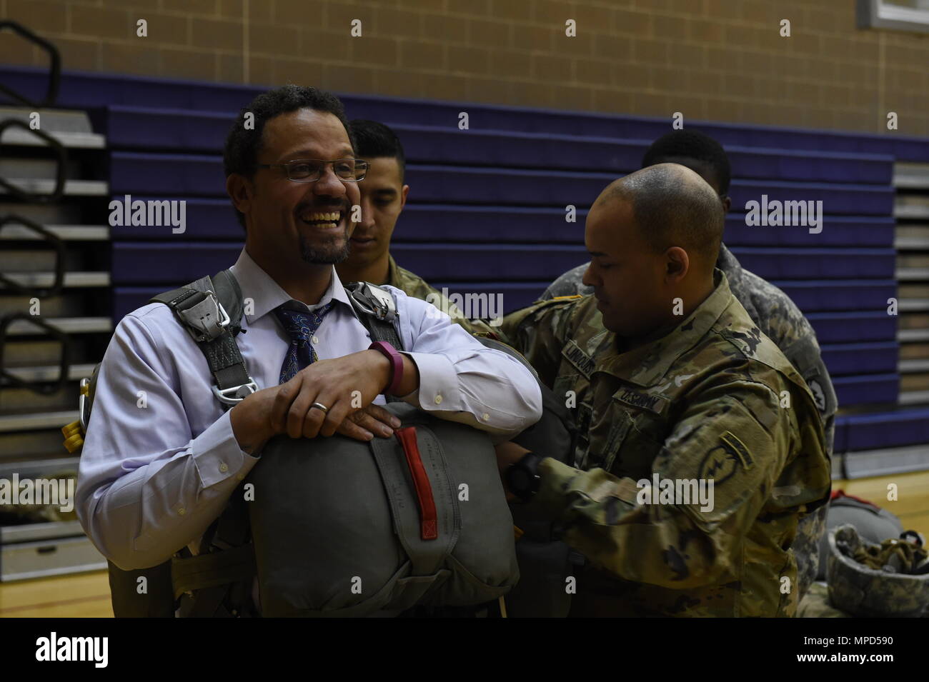 Sgt. 1st Class Kevin Lindquist, Headquarters and Headquarters Company ...