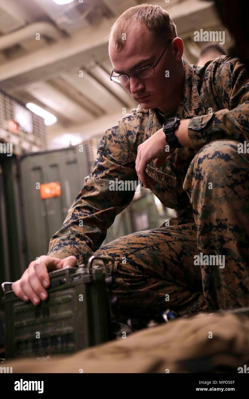 Radio prc 117 hi-res stock photography and images - Alamy