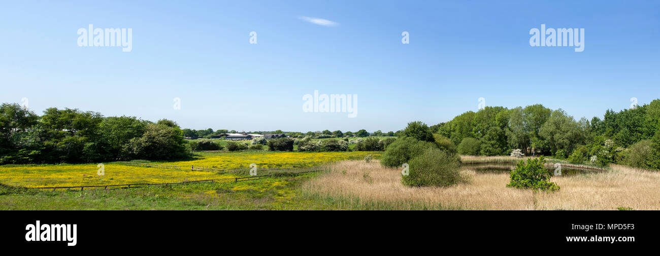 Wide panoramic countryside hi-res stock photography and images - Alamy