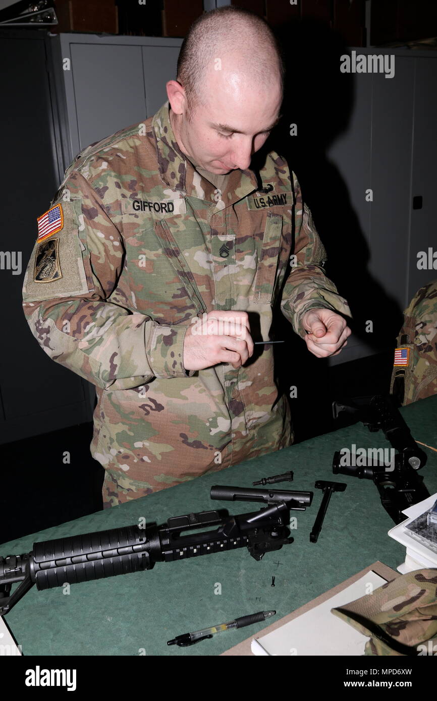 Small arms ranges hi-res stock photography and images - Alamy