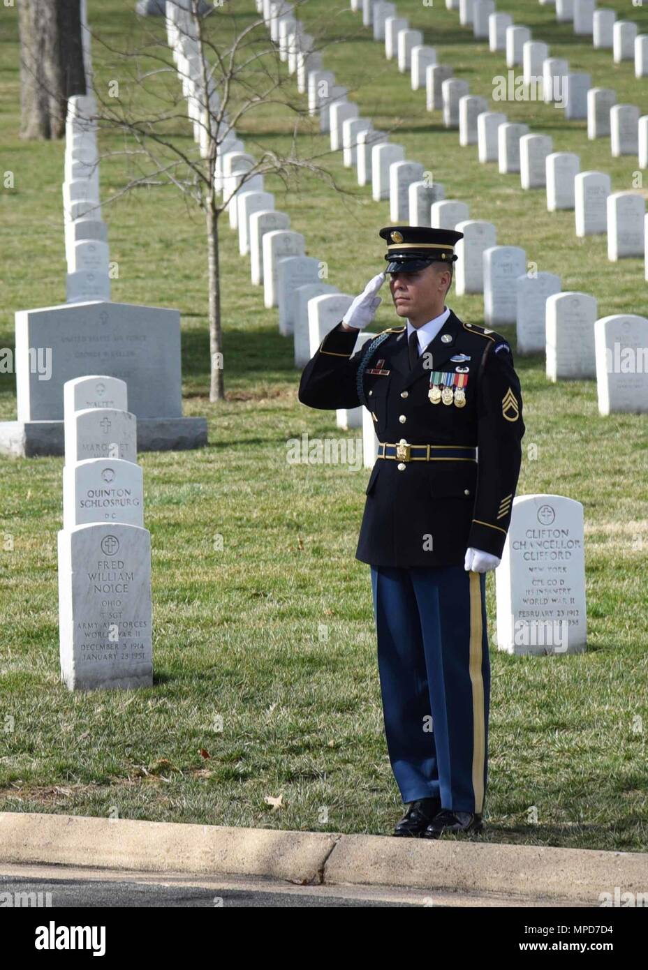 A Soldiers with the 3rd Infantry Regiment, Old Guard, salutes the ...