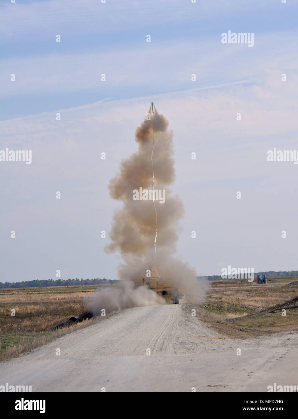 M1 assault breacher vehicle hi-res stock photography and images - Alamy