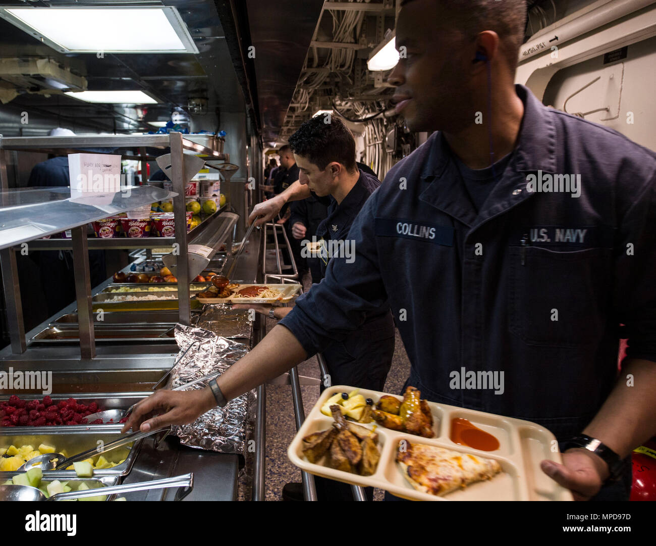 E chow line hi-res stock photography and images - Alamy