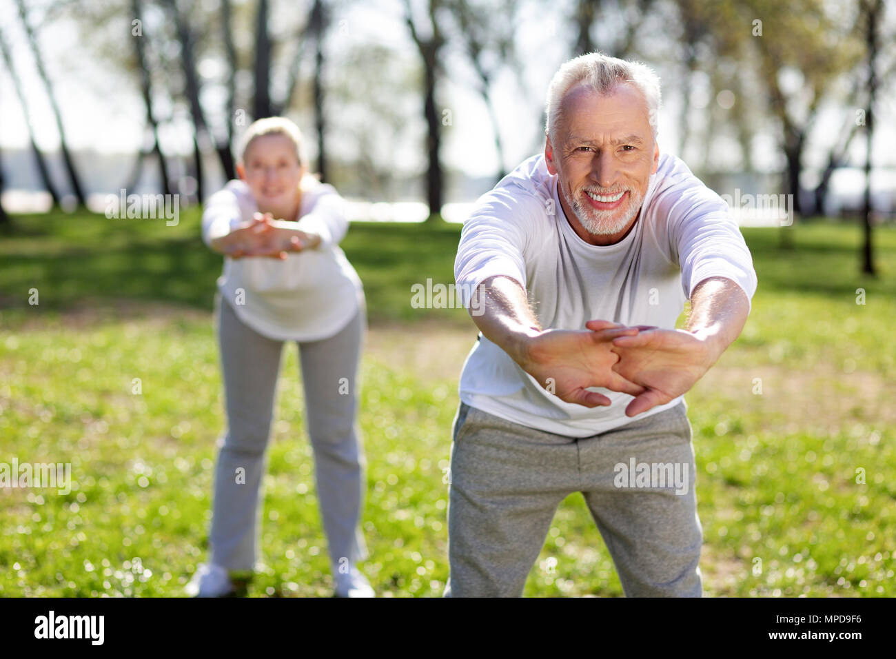 Athlete leaning forward hi-res stock photography and images - Alamy