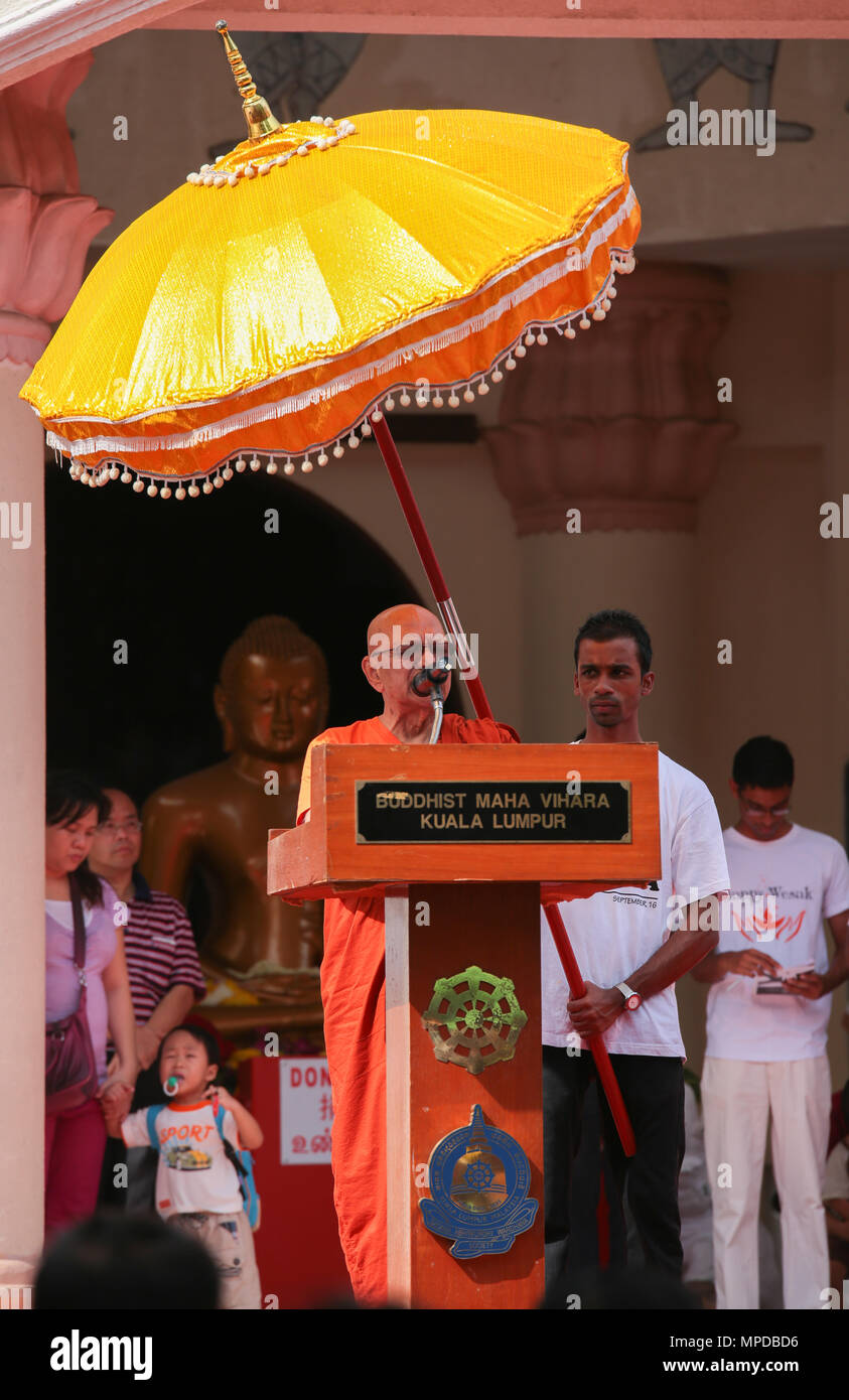 Ven Datuk K. Sri Dhammaratana giving speech at Maha Vihara buddhish ...