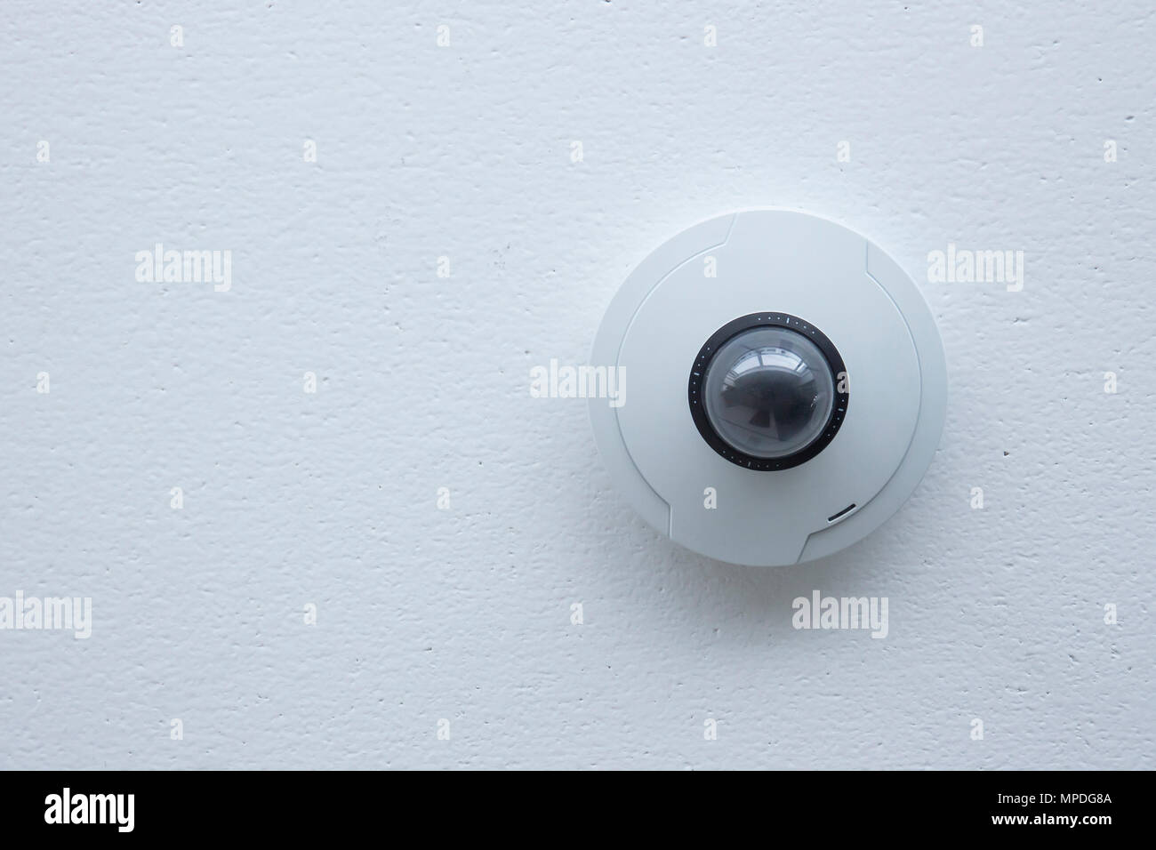 Cctv security camera on ceiling hi-res stock photography and images - Alamy