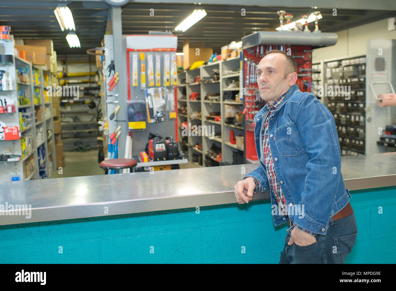 Hardware counter hi-res stock photography and images - Alamy