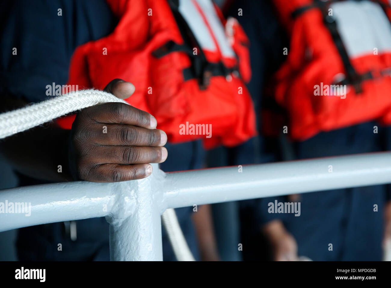 ATLANTIC OCEAN (April 9, 2017) –Boatswain’s Mate Seaman Apprentice ...