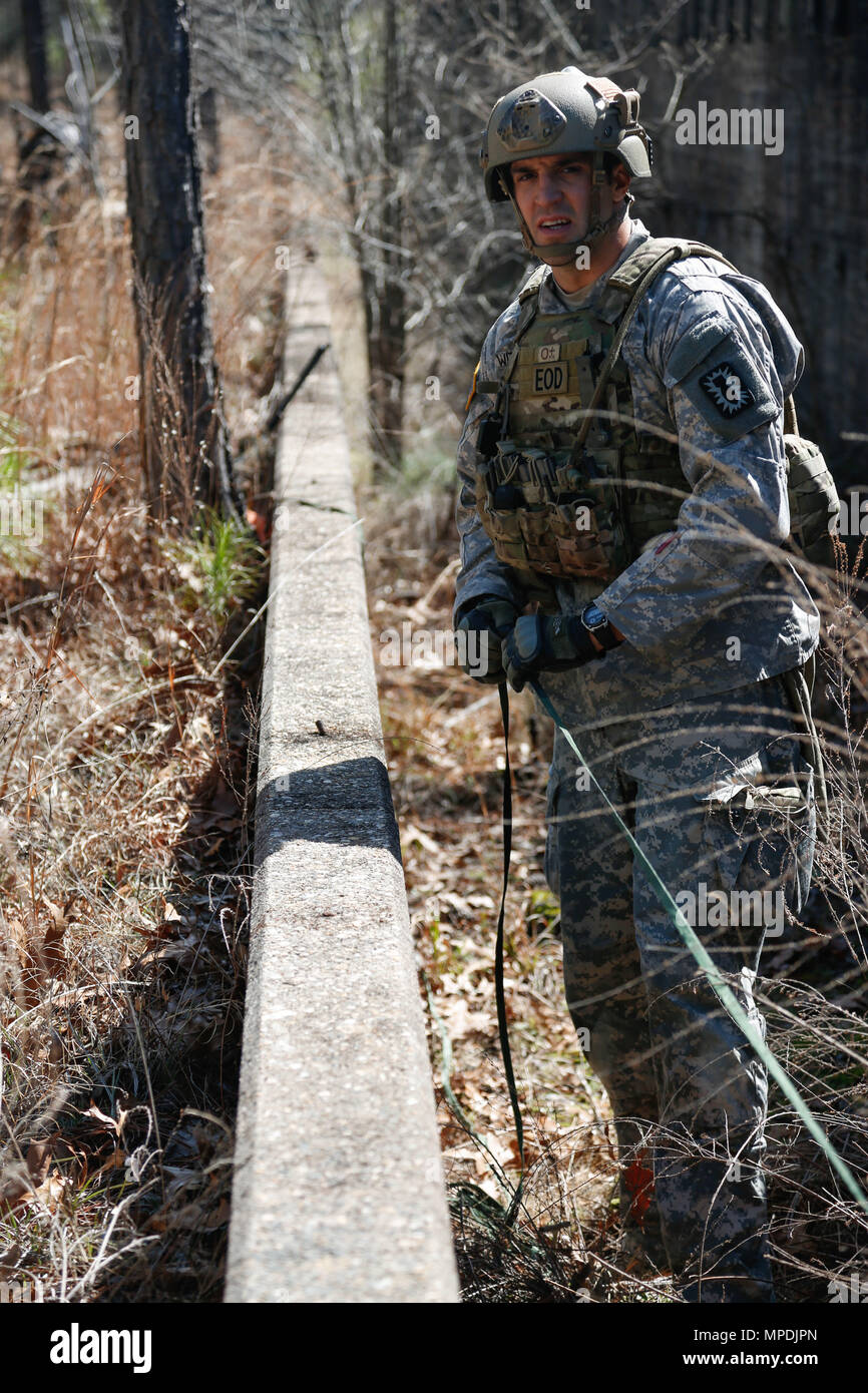 192nd ordnance battalion eod hi-res stock photography and images - Alamy
